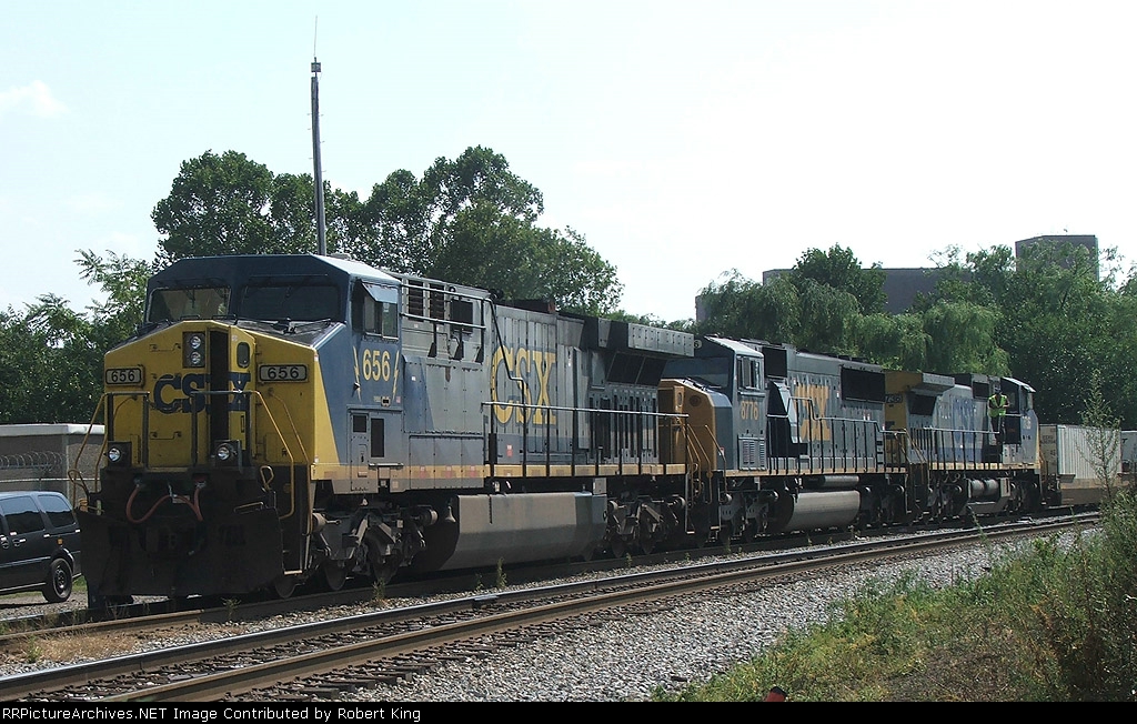CSX 656 Q174 Tying Down